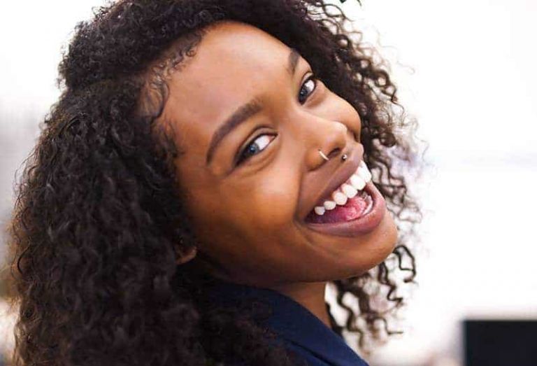 15 Types Of Smiles (And What They Actually Mean)
