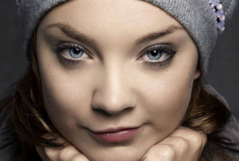 15 Types Of Smiles (And What They Actually Mean)