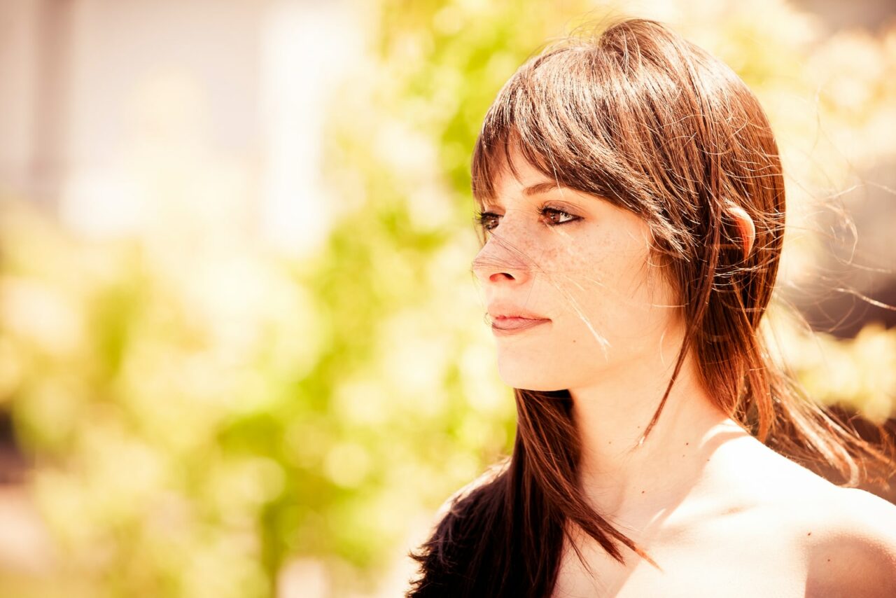 7 Damn Good Reasons Why She’s Still Single
