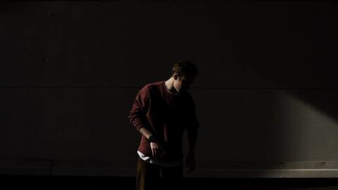 This Is How You'll Recognize A Broken Man With Emotional Baggage