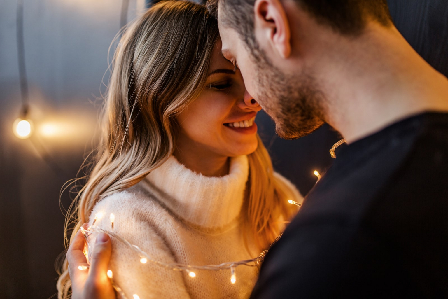 15 Zodiac Matches That Are Ideal Couples & Reasons Behind It