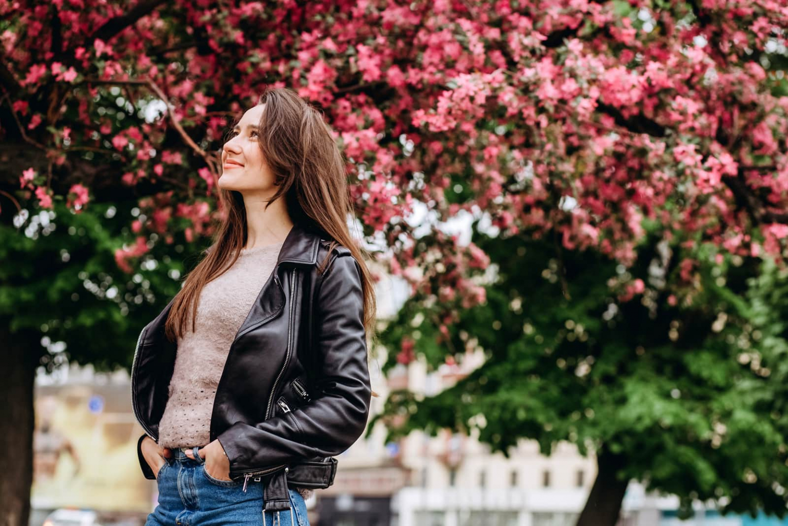 All About The Romantic Girl: How To Date, Understand, And Be Her