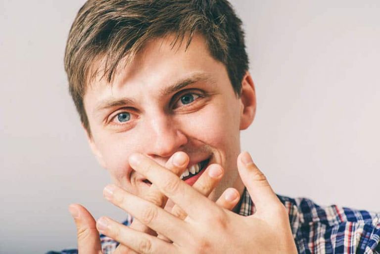 17 Genuine Body Language Signs He Secretly Likes You