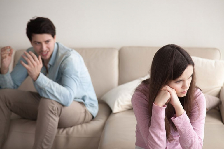 7 Signs Of A Controlling Husband And Everything You Need To Know