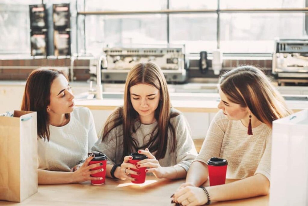 Fake Friends Vs. Real Friends: 12 Ways To Spot The Fakers