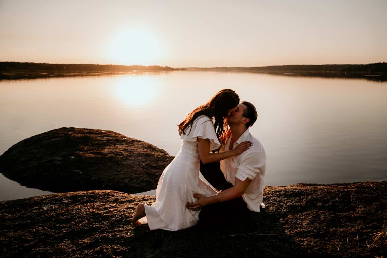 How To Kiss A Man To Make Him CRAZY About You
