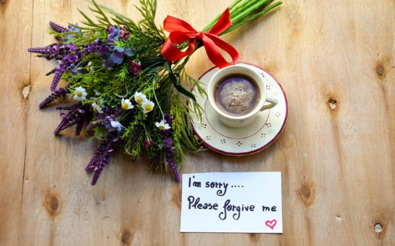 Romantic Sorry Messages For Boyfriend: 120+ Lines To Win Him Back