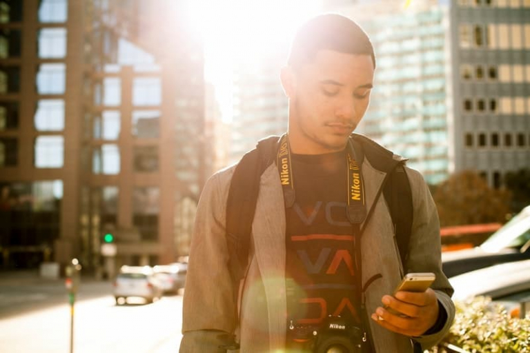 10 Texts Guys Send That Have Secret Meanings (Don't Fall For Them!)