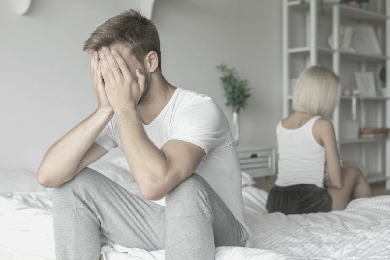 10 Warning Signs You're Dating An Alcoholic (And What You Can Do)