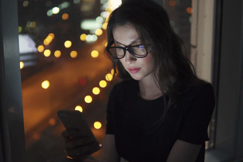 11 Toxic Texts We’ve All Received Or Sent (And What They Actually Mean)
