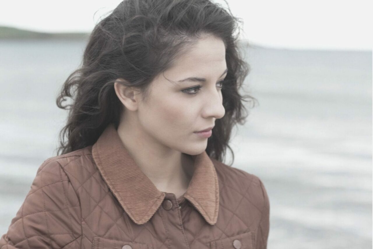 Why Do I Catch Feelings So Fast? (12 Reasons + 8 Ways To Stop)