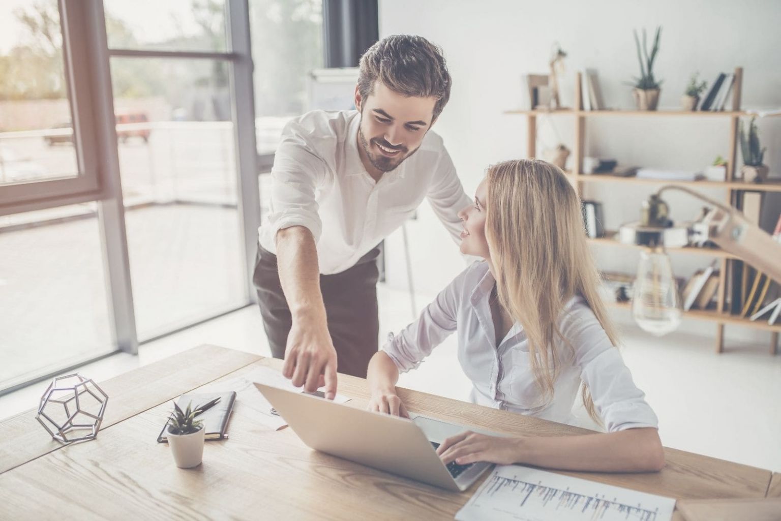 32 Obvious Signs A Female Coworker Likes You But Is Hiding It