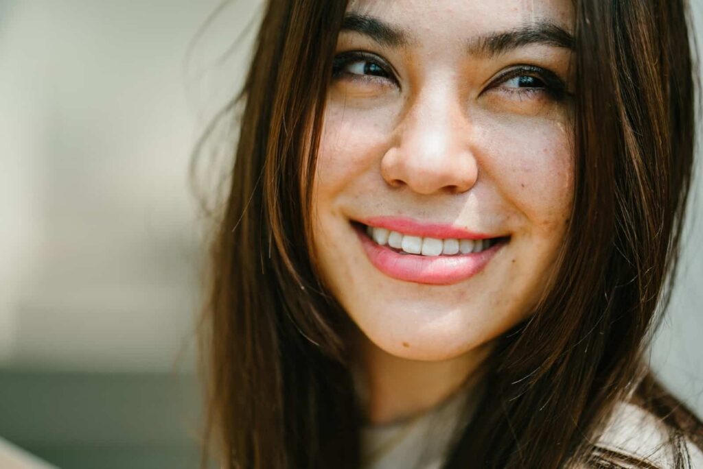 160 Deep And Inspirational Quotes About Smiling Through Pain