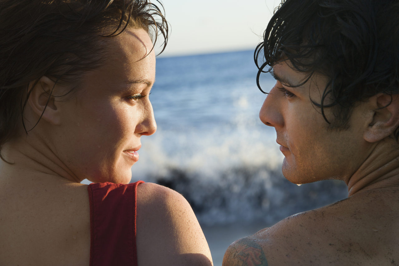 Alpha Widow: 7 Signs You Are Dating One & How To Deal With Her