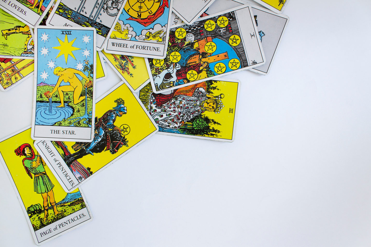 The Star Tarot Meaning: 10 Most Common Upright Readings