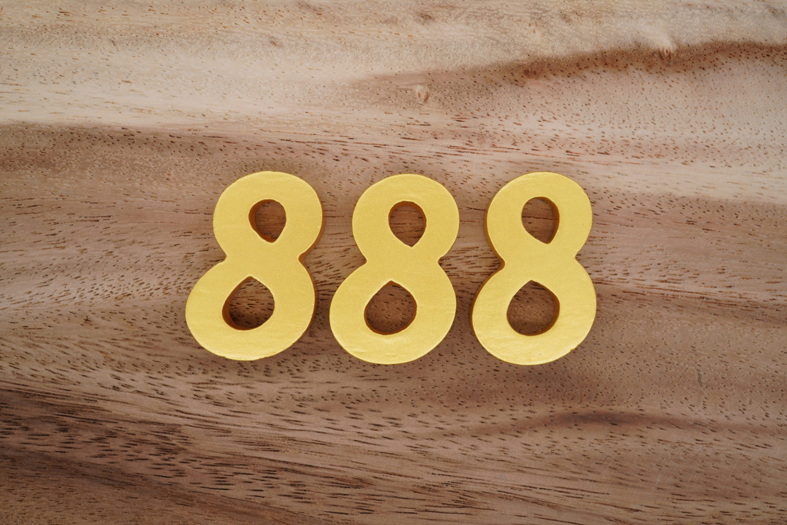 888 Angel Number Twin Flame Meaning (And Why You Keep Seeing It)