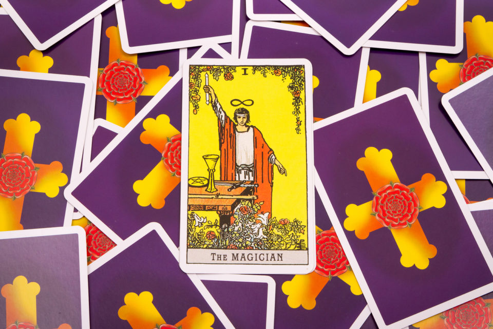 The Magician Tarot Card Meaning: 10 Upright Readings