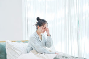 Waking Up At 4 AM Meaning: 10 Spiritual Reasons