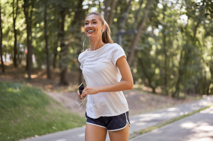 40 Hobbies For Introverts: Have Fun Alone & With Friends