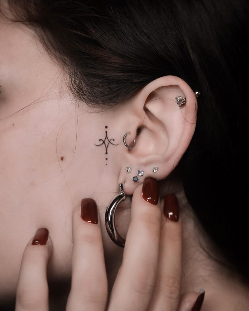 26 Adorable Tiny Tattoos For Women You Have To See