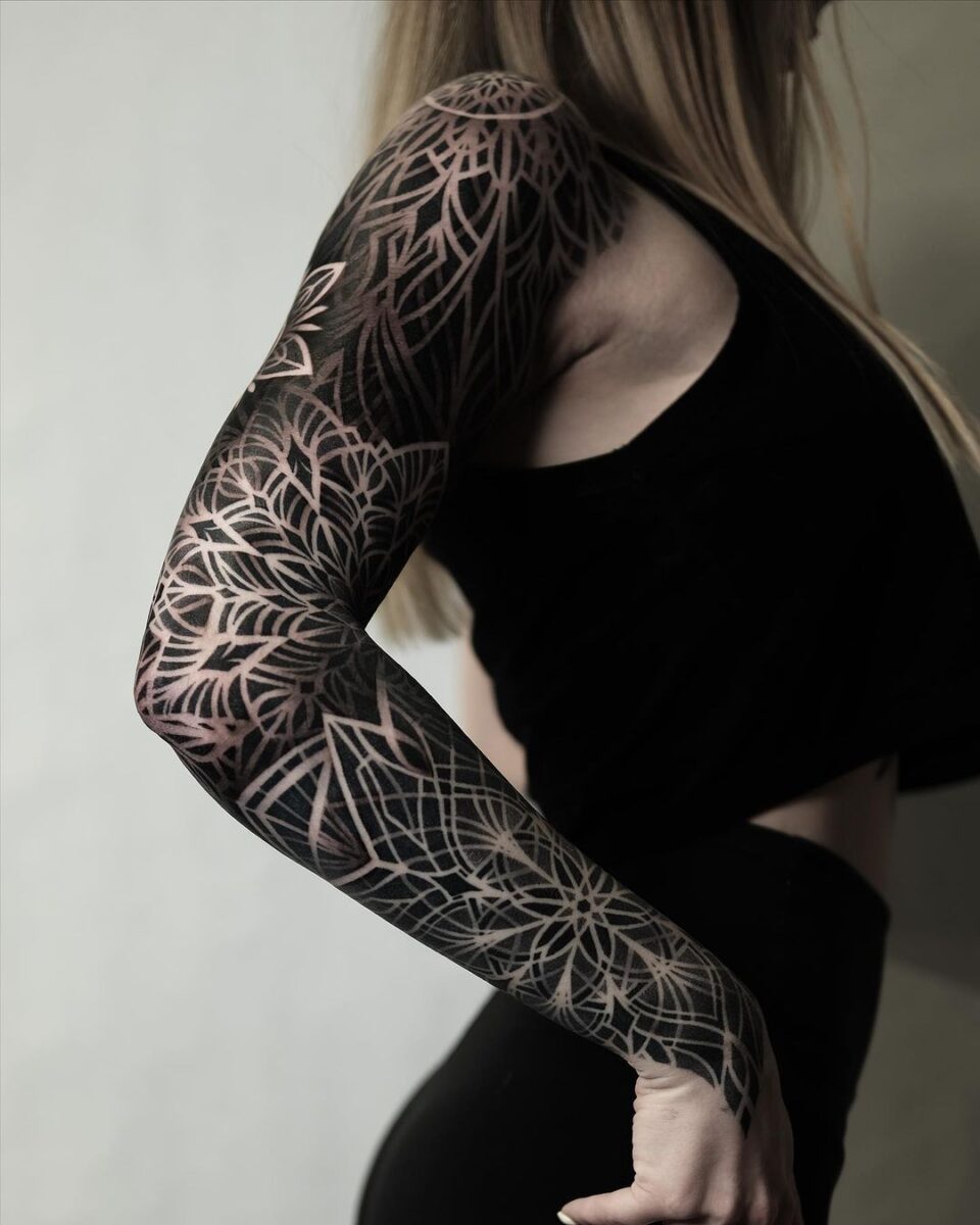 22 Stunning Geometric Sleeve Tattoos That You'll Absolutely Love