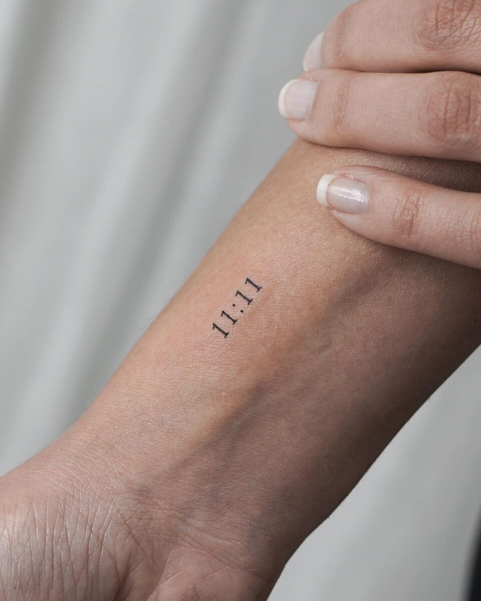 23 Gorgeous Wrist Tattoo Ideas For Women You'll Want To Get