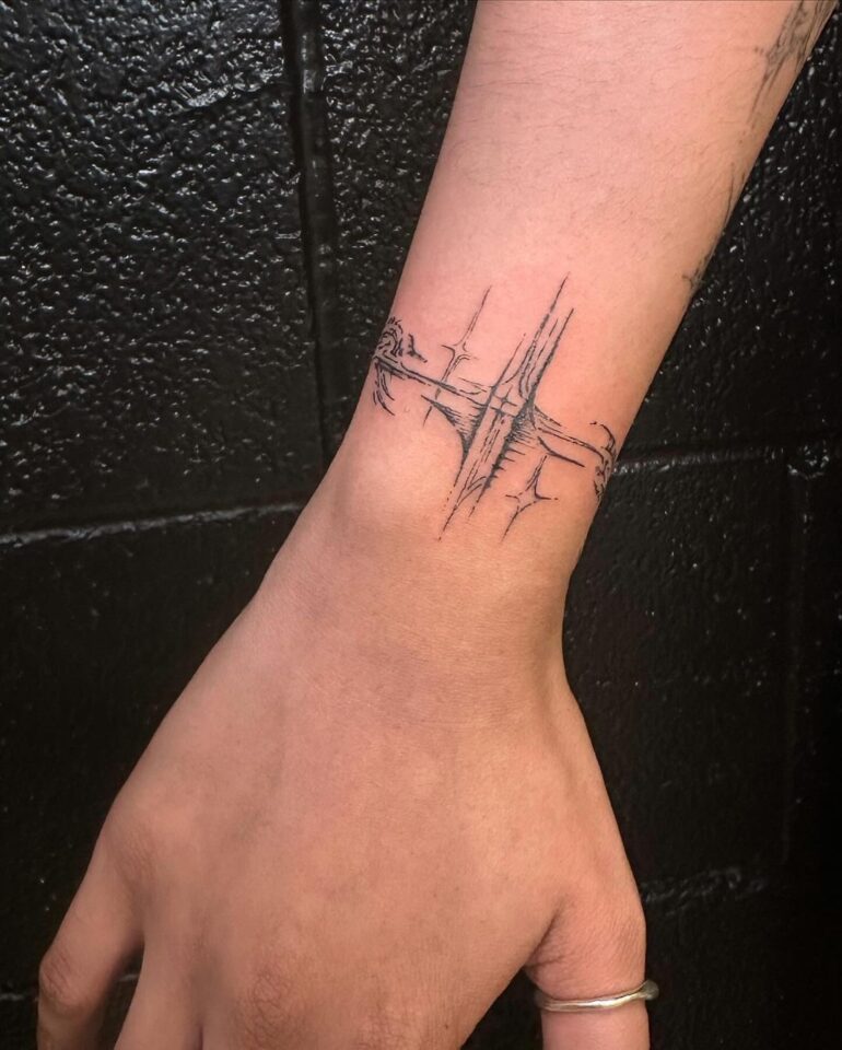 23 Gorgeous Wrist Tattoo Ideas For Women You'll Want To Get