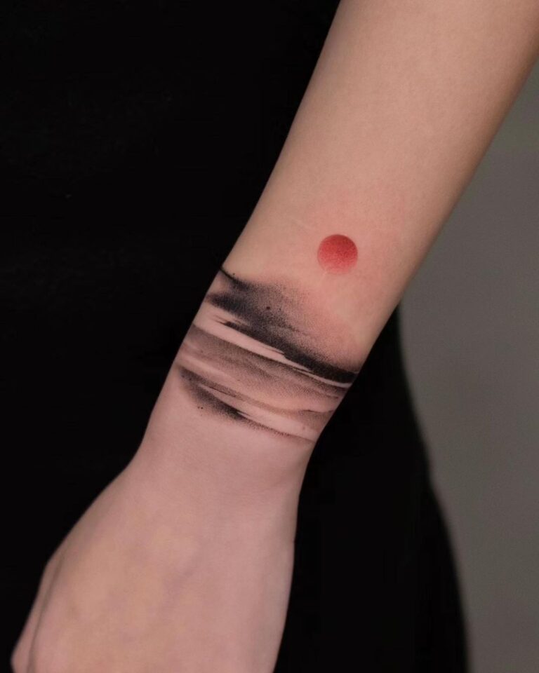 23 Gorgeous Wrist Tattoo Ideas For Women You'll Want To Get