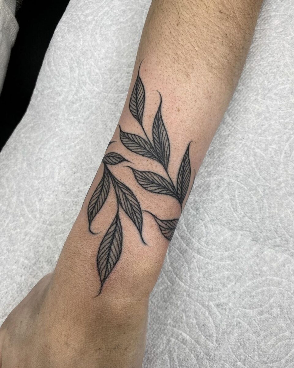 23 Gorgeous Wrist Tattoo Ideas For Women You'll Want To Get