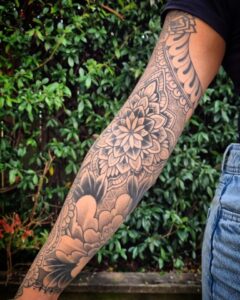 22 Insanely Creative Mandala Tattoo Sleeves For Women