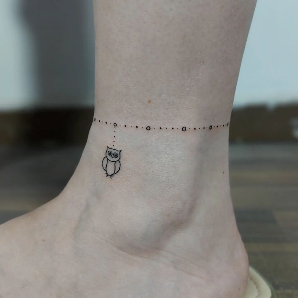 22 Charm Anklet Tattoos That Will Add Gracefulness To Every Step You Take