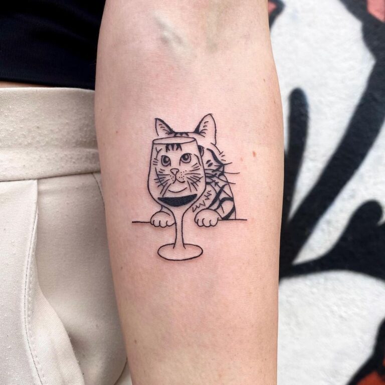 24 Purrfect & Adorable Tattoos For Cat Lovers