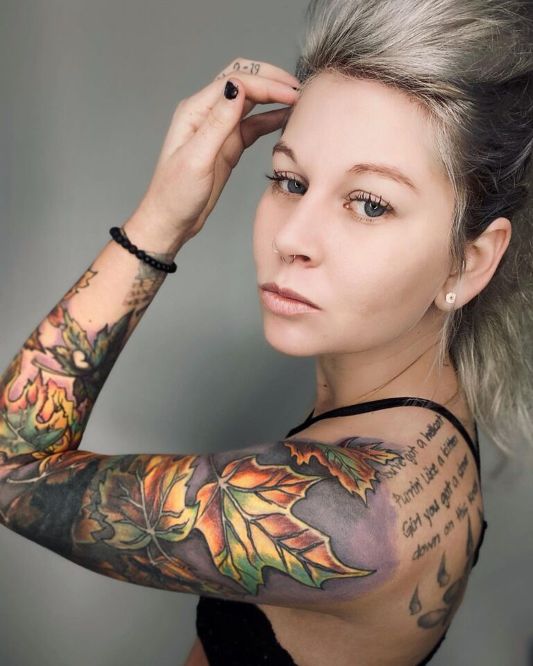 22 Cool Strong Women Tattoos That Will Empower You