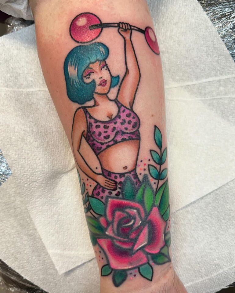 22 Cool Strong Women Tattoos That Will Empower You