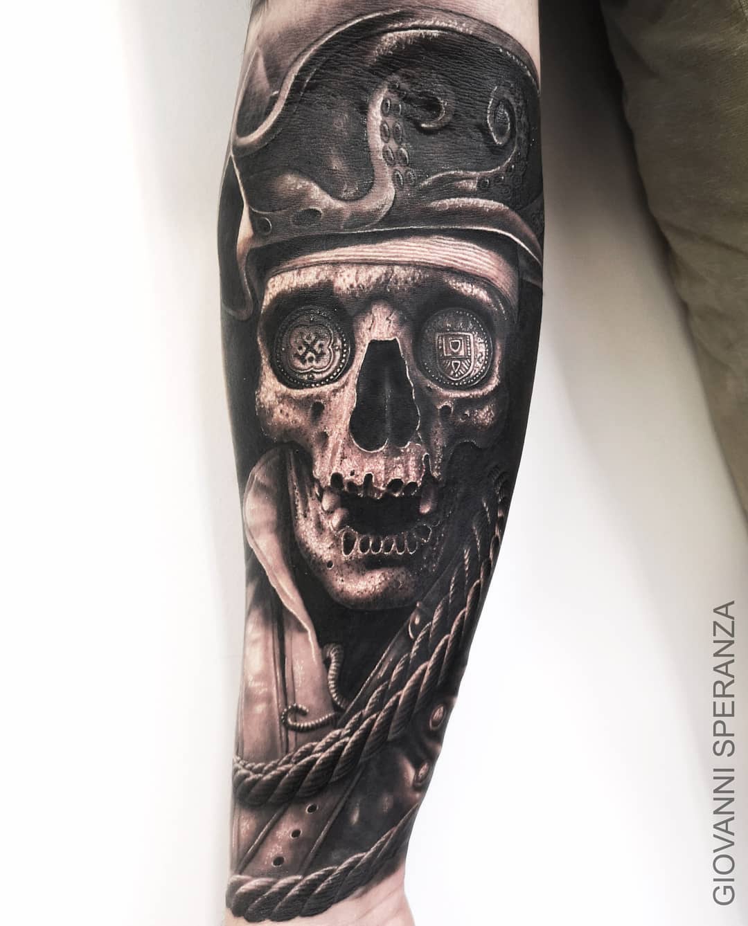 22 Pirate Skull Tattoos To Unleash Your Inner Rebel