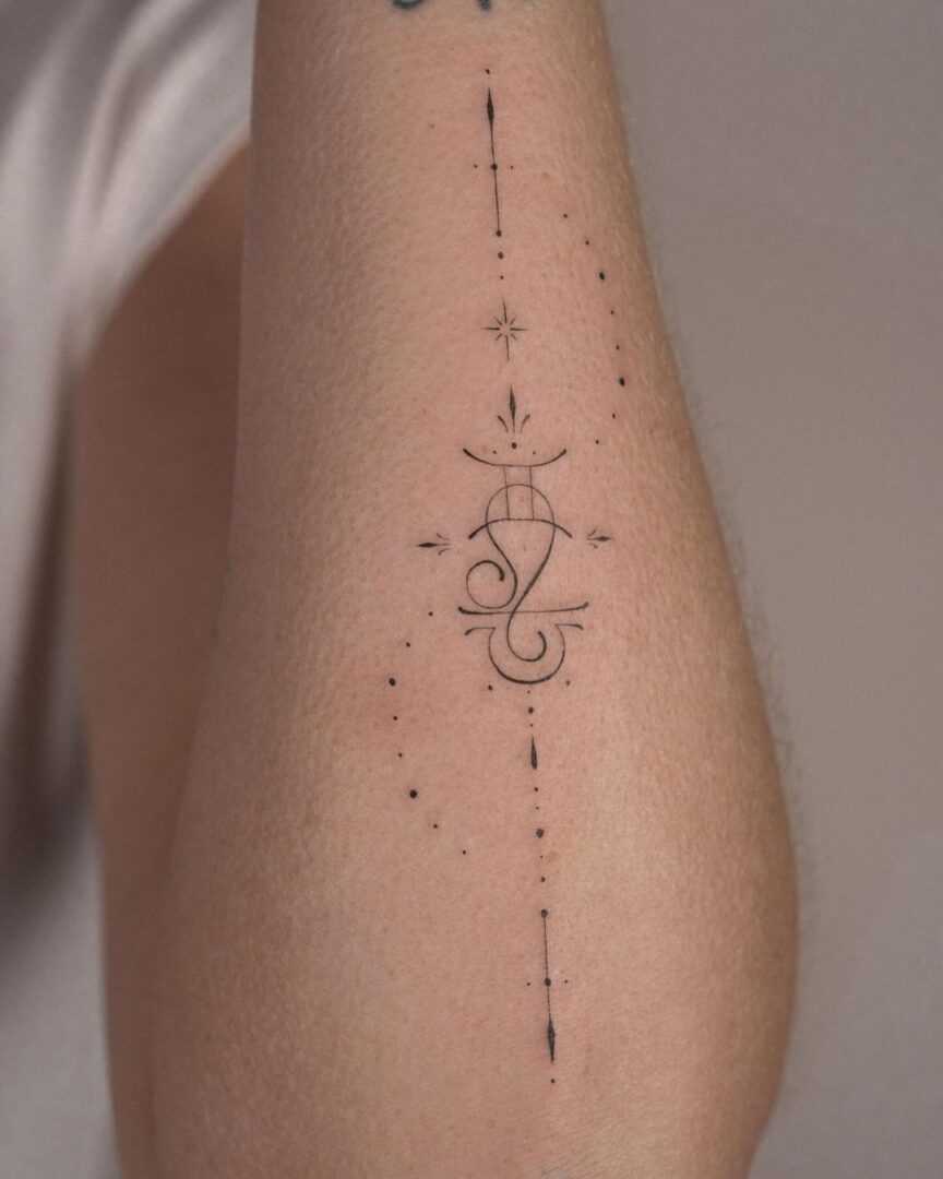 22 Bold And Stunning Side Forearm Tattoos Every Woman Should Consider