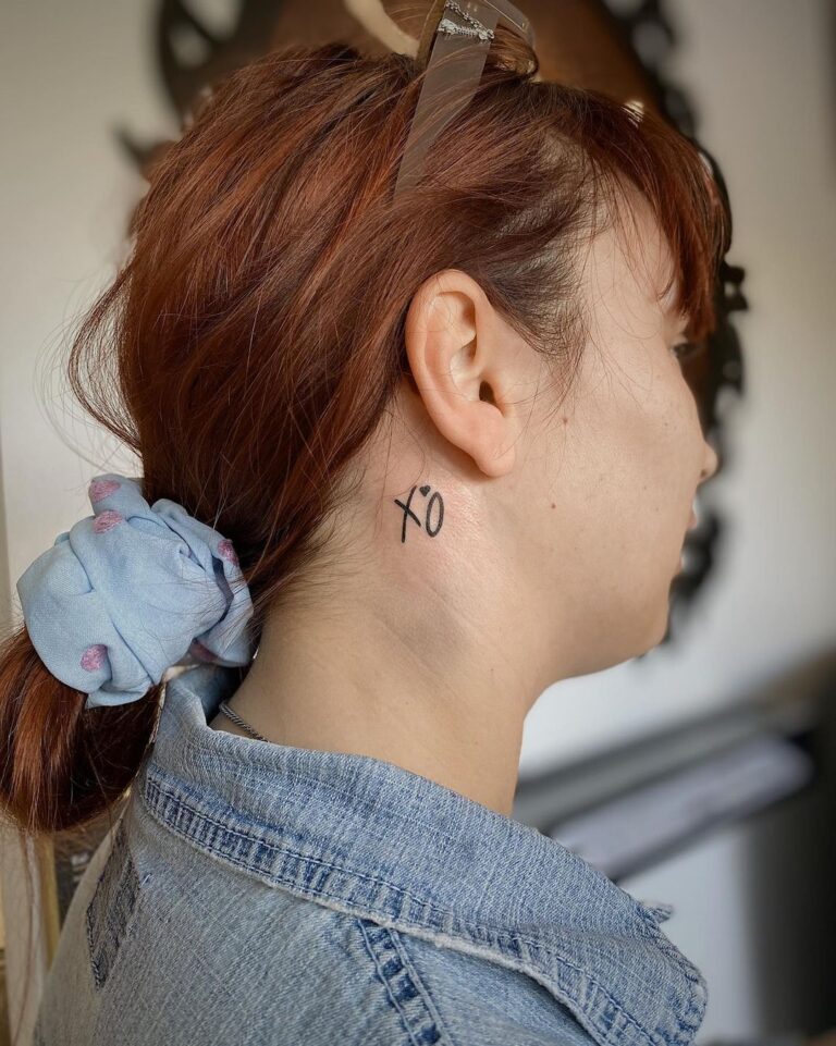 27 Trendy & Cute XO Tattoos To Mark Your Skin With