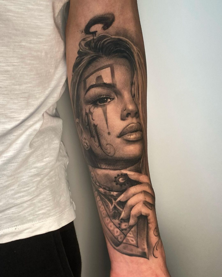 12 Chicano Style Tattoos That Look Bold & Carry A Deep Meaning