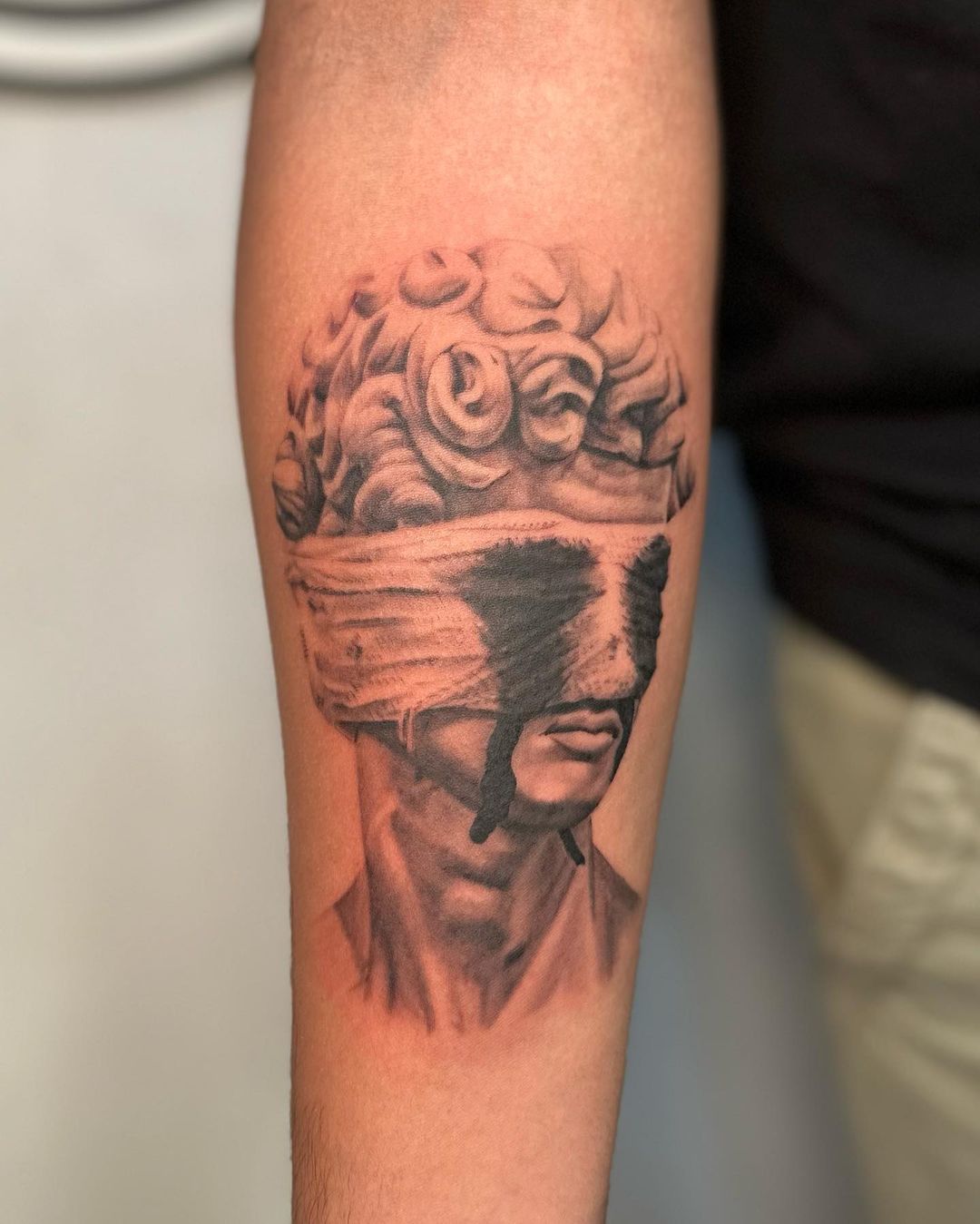 12 Chicano Style Tattoos That Look Bold & Carry A Deep Meaning