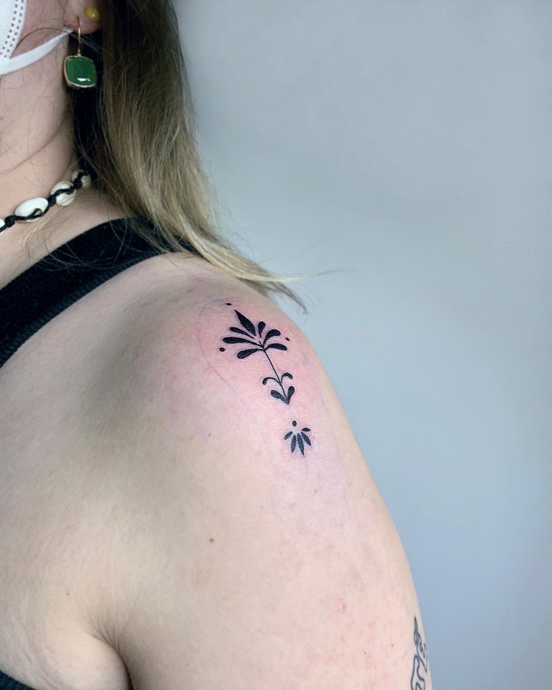 14 Cute Shoulder Tattoos You'll Want To Get ASAP