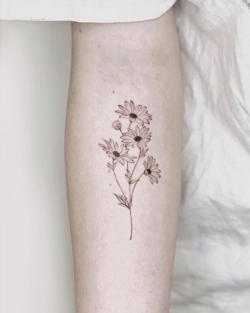14 Simple Tattoos That Are Too Beautiful Not To Get Them Done