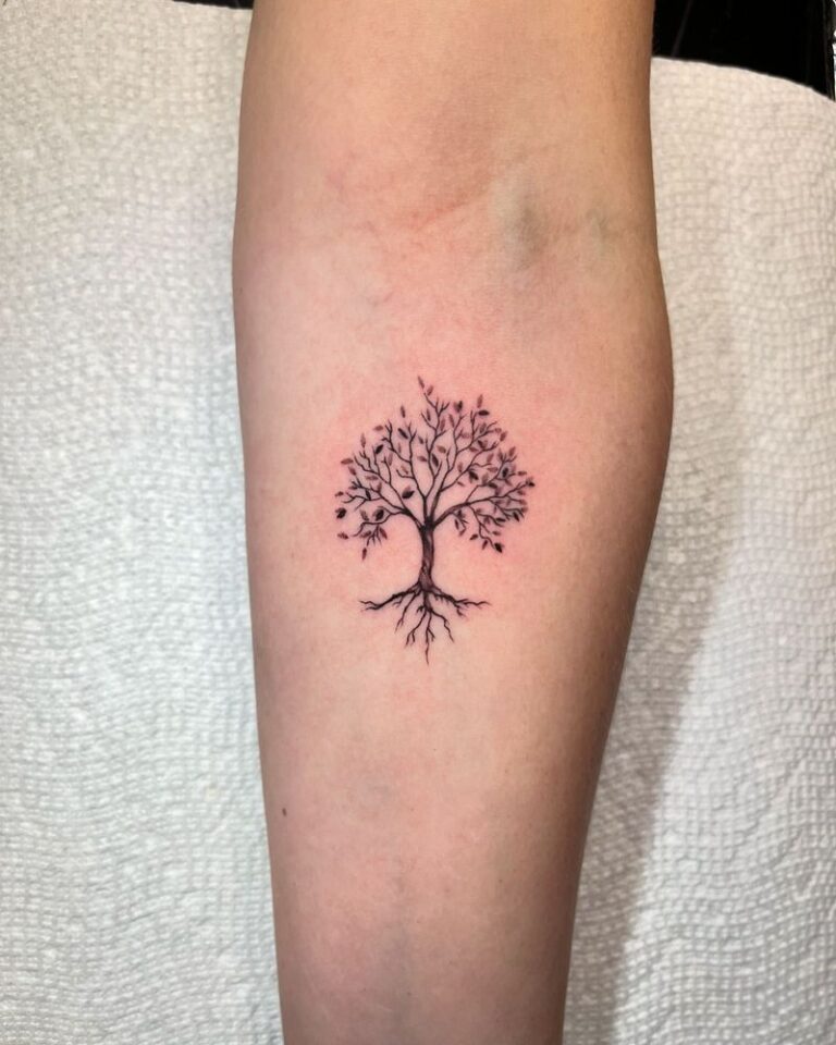 25 Tiny Tattoos That Are Subtle And Cute