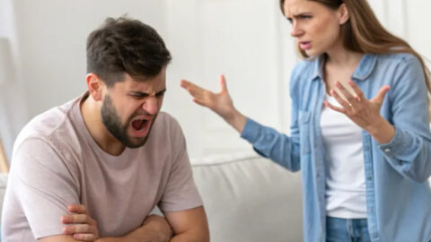 30 Signs Of Emotional Manipulation You Probably Don't Even Notice