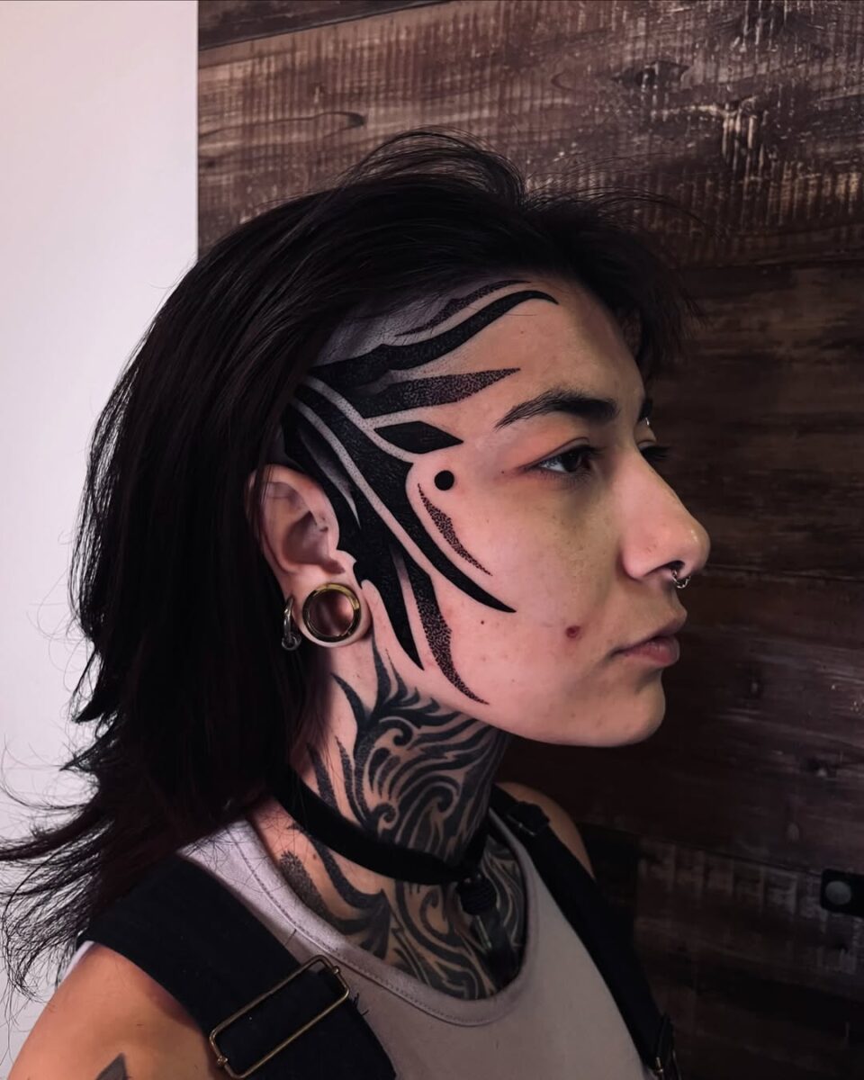 15 Cool Face Tattoos For Those Who Dare To Stand Out