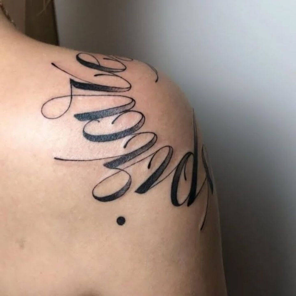 18 Graceful Upper Shoulder Tattoos For Women That Will Turn Heads