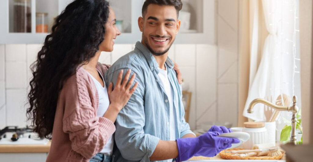 20 Things Every Husband Who 'Gets It' Does Without Being Asked