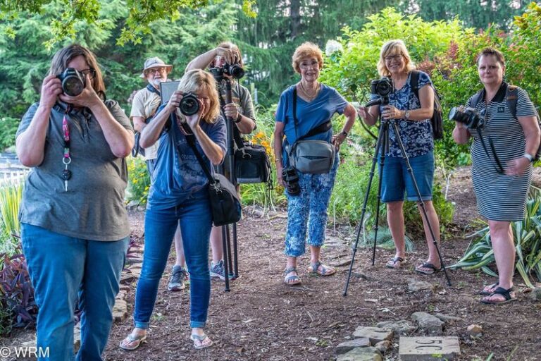 17 Fun and Interesting Places to Meet Someone New If You're Over 50