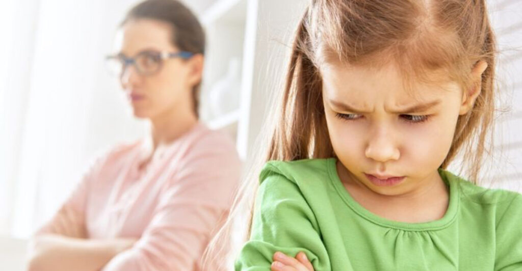 17 Everyday Behaviors That Can Hurt A Child S Confidence