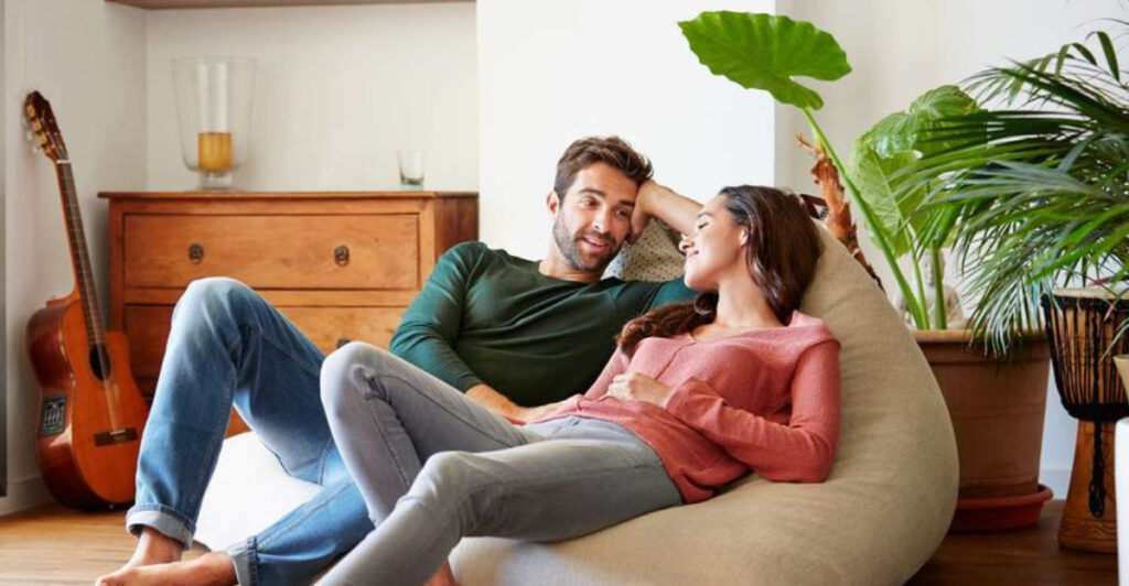 9 Ways to Show Someone You’re Interested, and 9 Ways to Show Them You ...